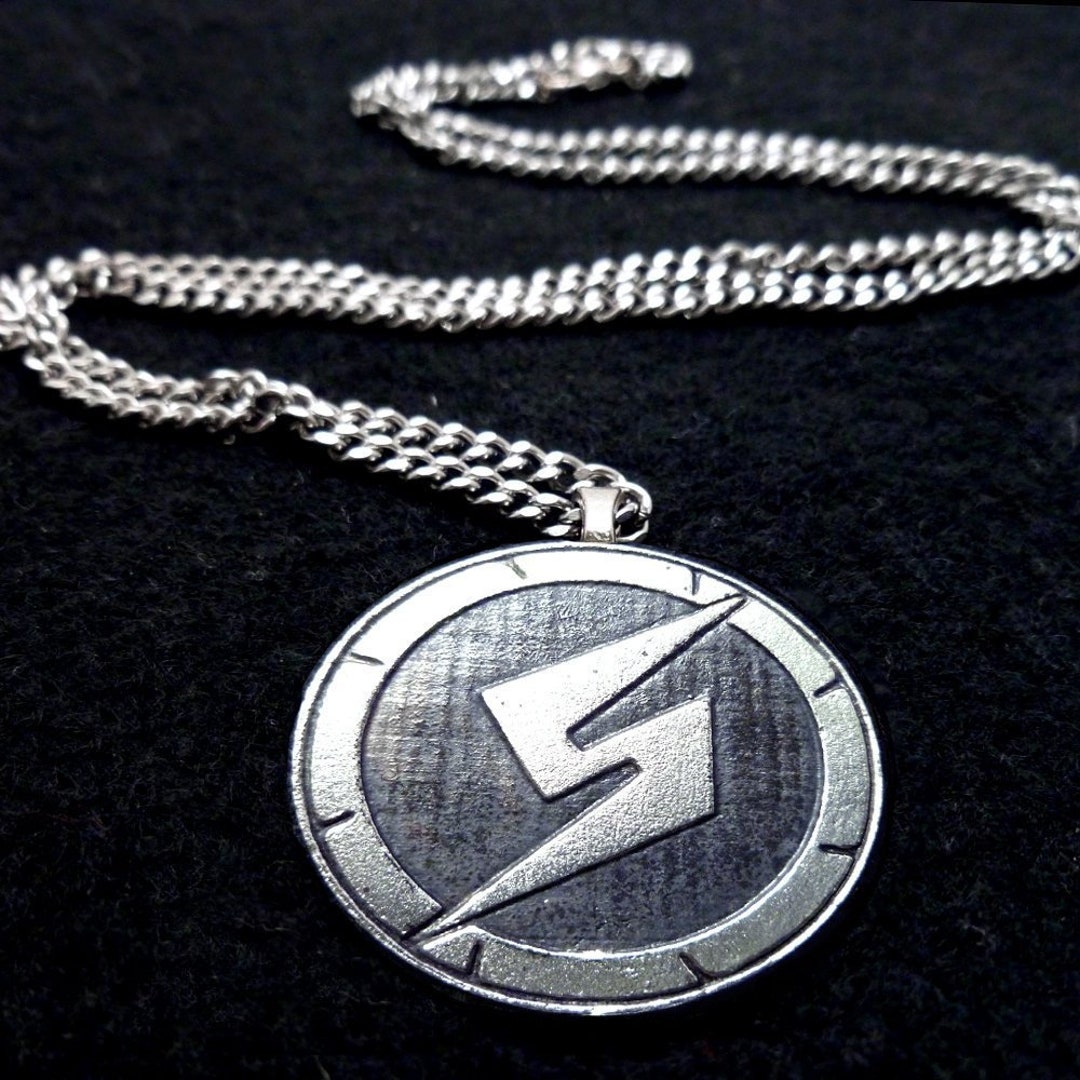 Metroid Logo Pendant, Samus Aran Fan Necklace, Retro Gamer Jewelry ...