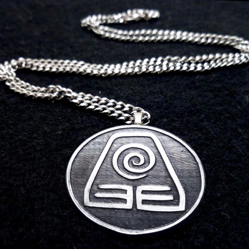 Avatar Necklace - Etsy