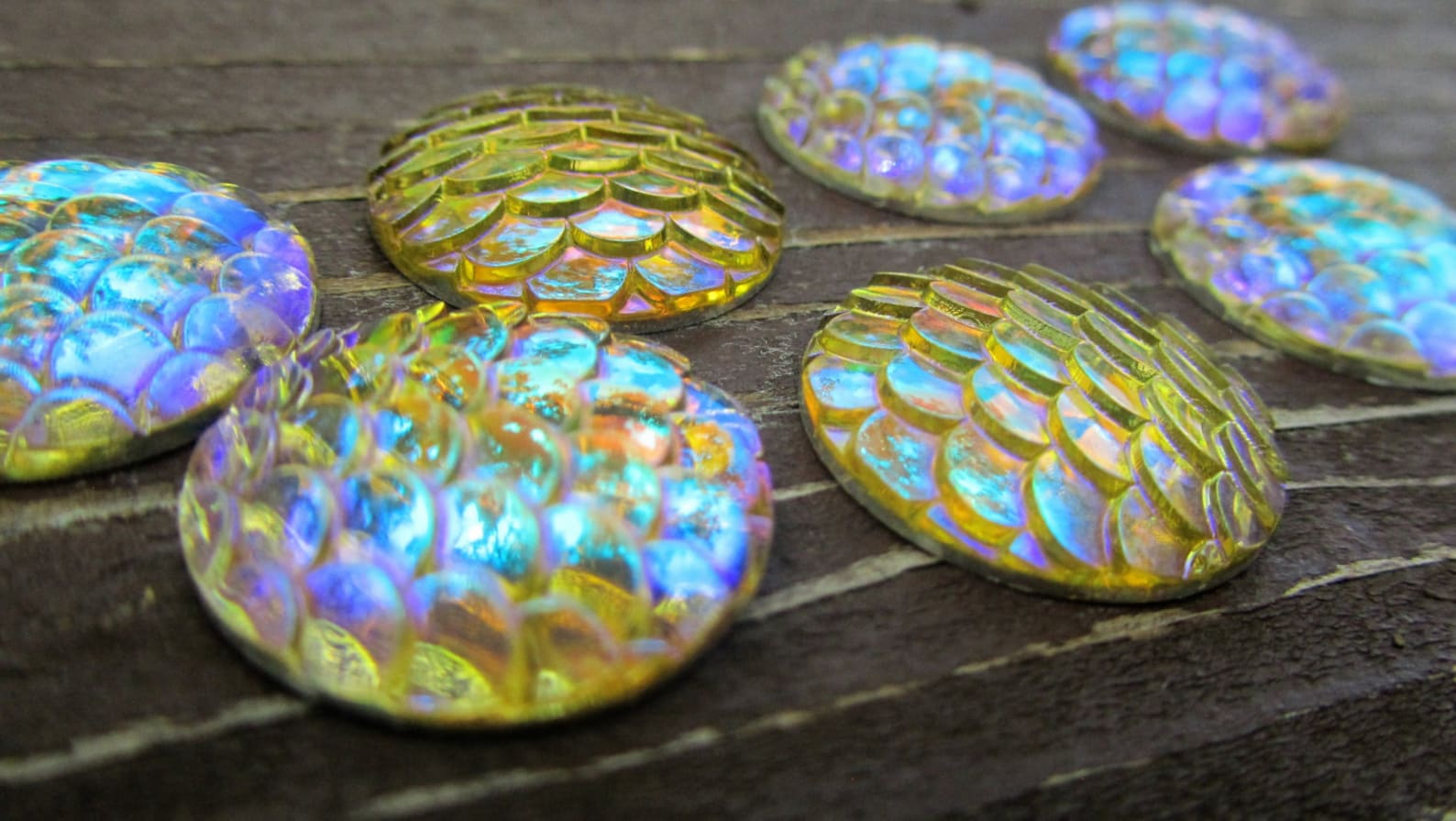 10 Pcs Mermaid Fish Scales Resin Carved Embellishment Cabochons Yellow ...