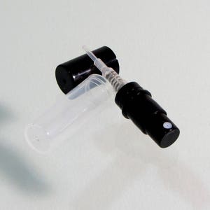 Mini Refillable Plastic Atomizers Small Travel Spray Bottles Pocket ...