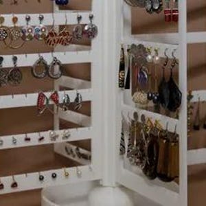 STL Carousel Earrings Display Stand – 3D Printable Organizer With ...