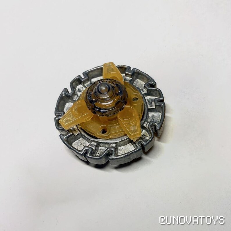 Beyblade Dark Leone C145B Metal Fusion Beyblade Tomy Takara - Etsy