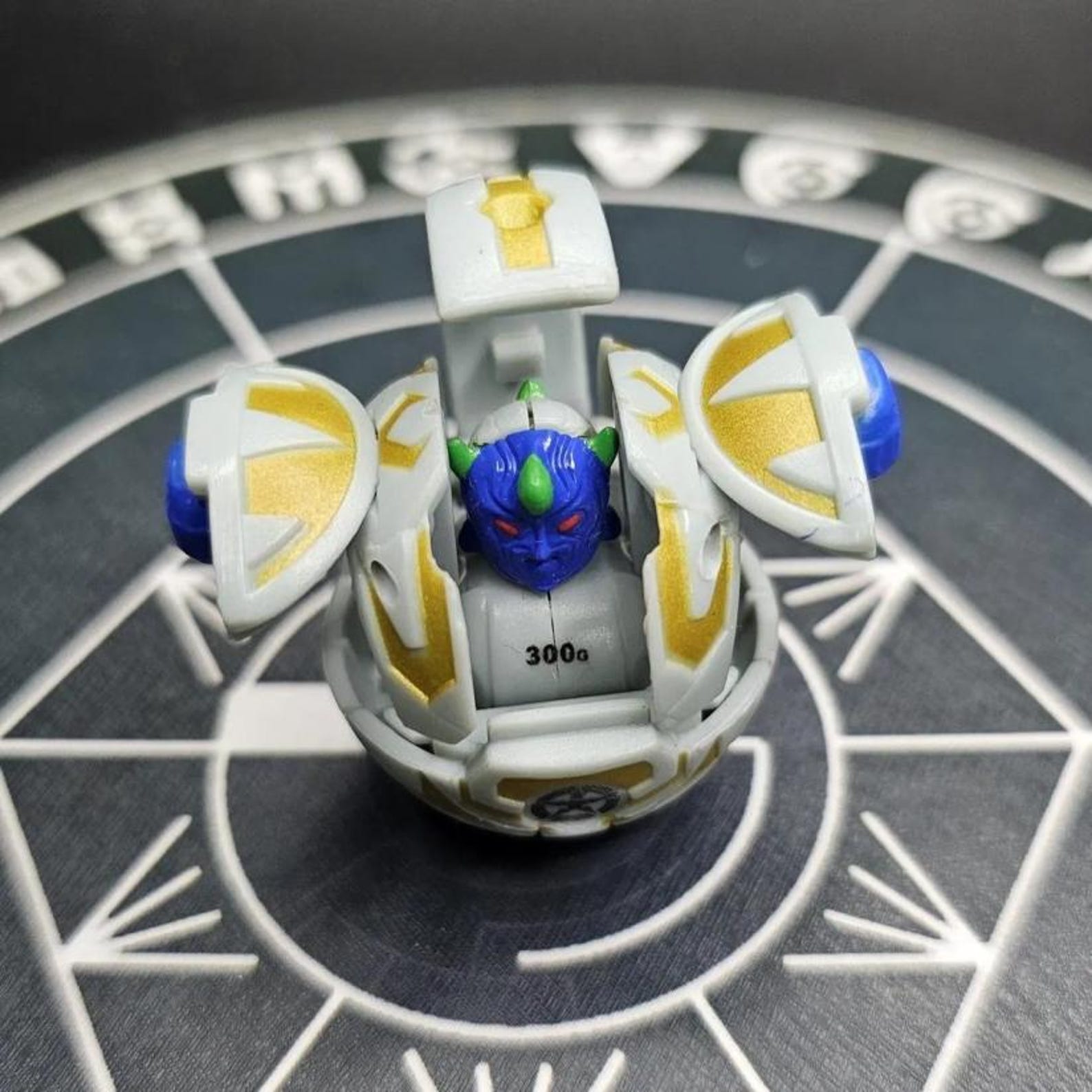 Bakugan B2 Haos Warius Battle Brawlers - Etsy