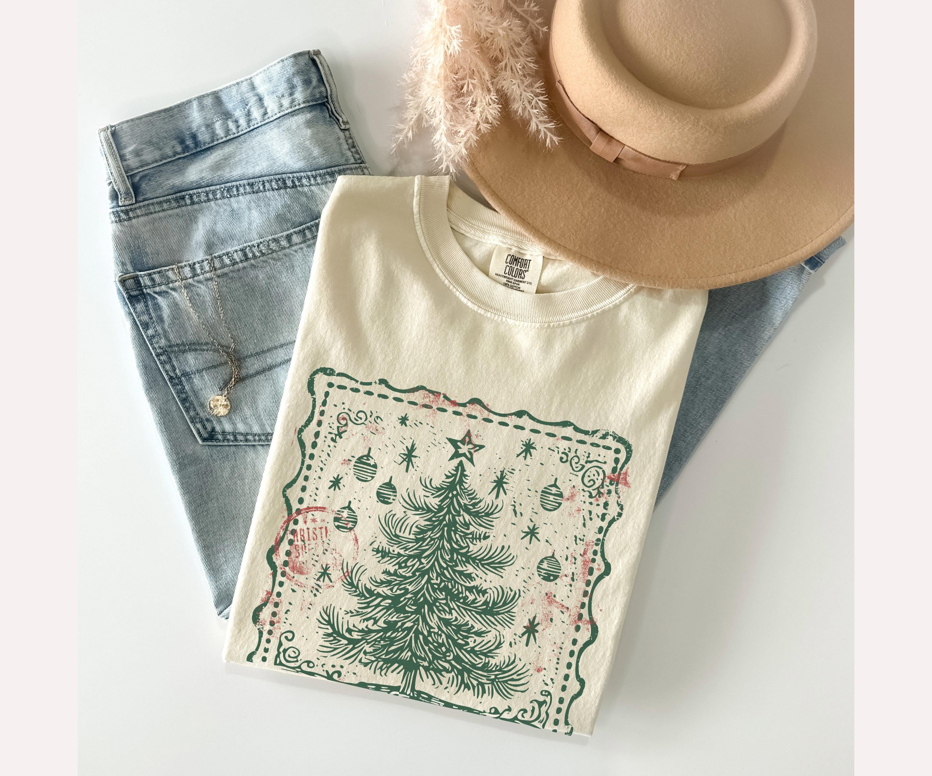 Merry Christmas Tree Shirt, Comfort Colors Winter Holiday Graphic Tee ...