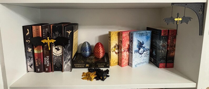 Bookcase Corner Dragon – Fantasy Dragon Shelf Decor | 3D Printed PLA ...