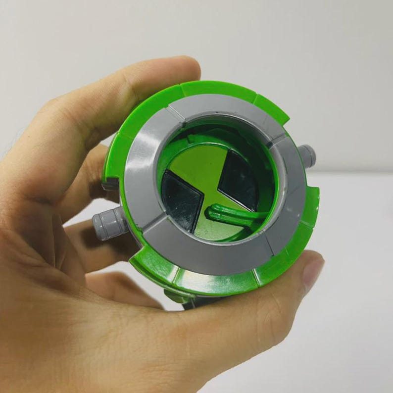 Omnitrix Model That Can Shoot Coins | Ben 10 Alien Force | Omnitrix Ben ...