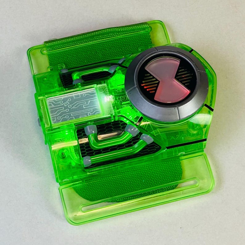 Ultimate Ultimatrix Clear Version Lights & Sounds | Ben 10 Ultimate ...