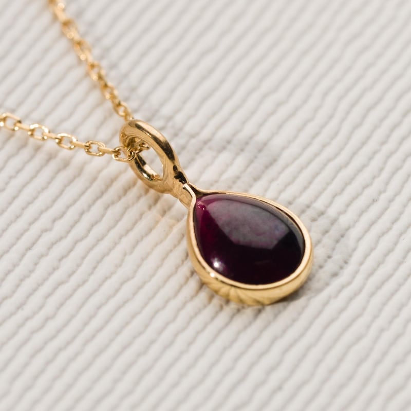 Cabochon Garnet Gold Heart Necklace - Etsy