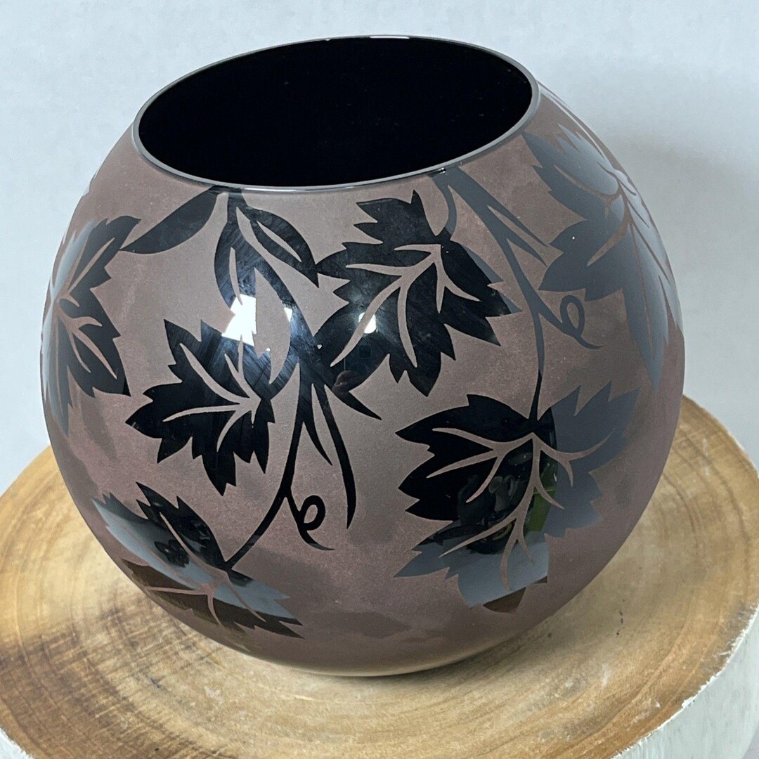 Rare Kelsey Murphy Pilgrim Cameo Art Glass Round Vase Black Pink Leaves ...