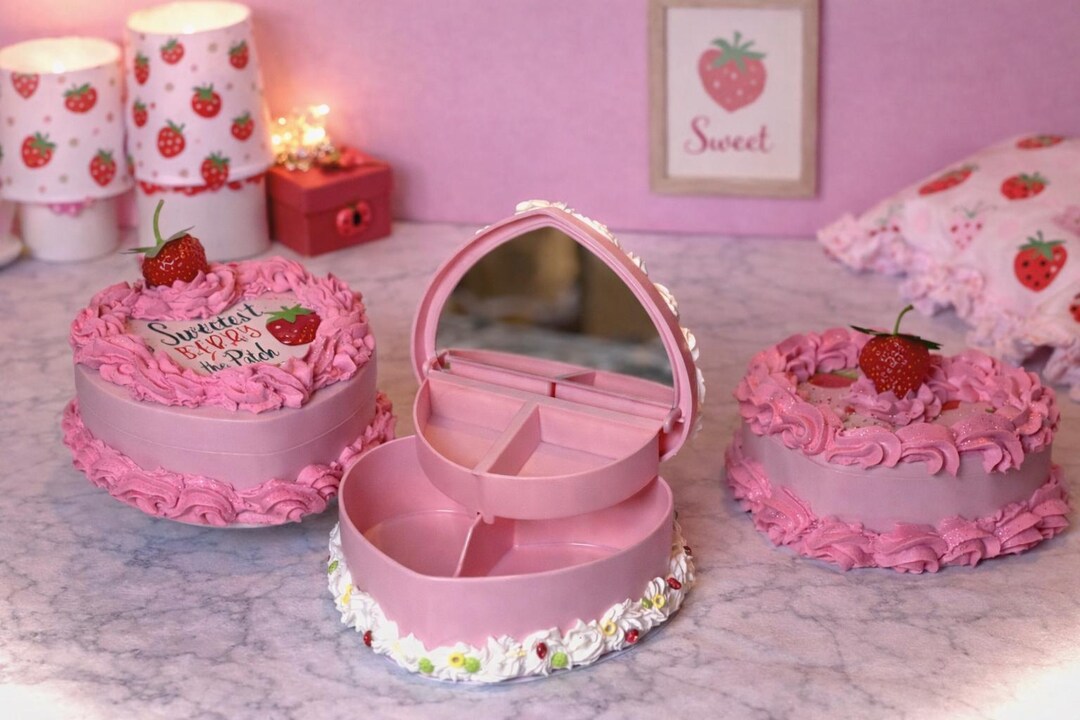 Faux Cake Jewelry Box, Strawberry Decor, Cute Pink Room Decor, Handmade ...
