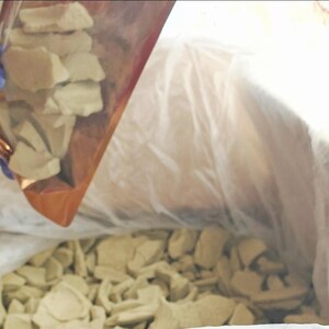 Bonbon Tè/ Haitian Clay Pou Piyay. Chwazi Ki Gou Ou Vle San Sel Ou Ak ...