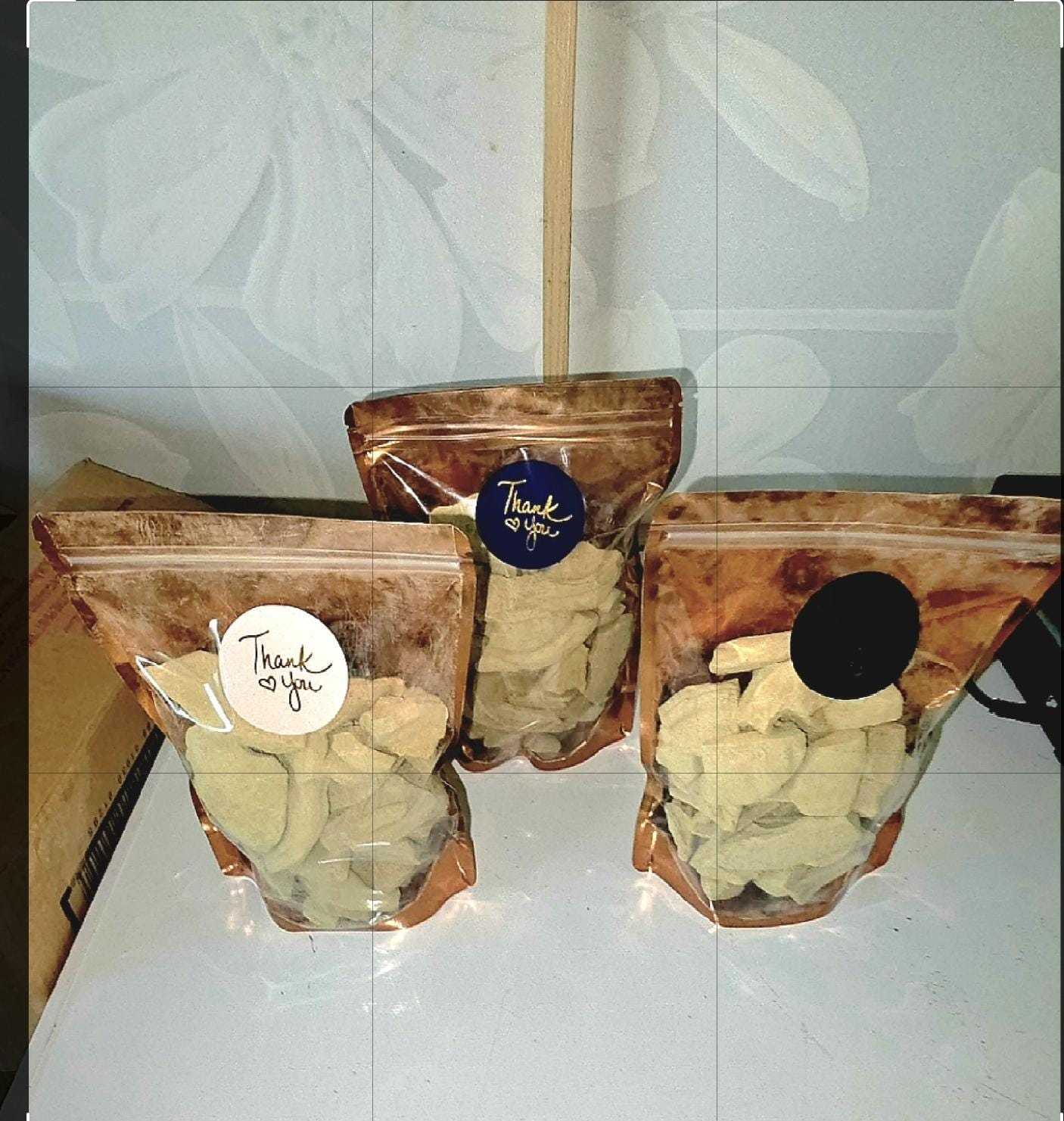 Bonbon Tè/ Haitian Clay Pou Piyay. Chwazi Ki Gou Ou Vle San Sel Ou Ak ...