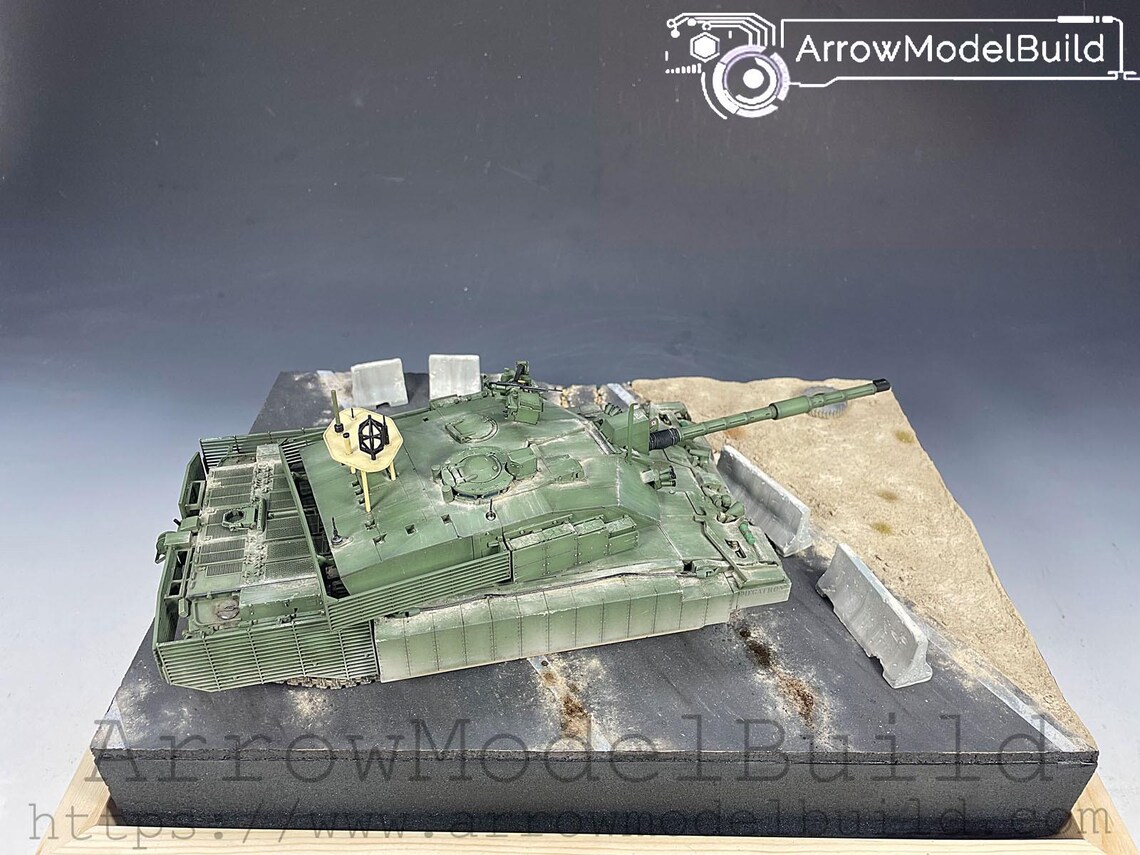 Aeromodelbuild Challenger 2 Tank Scene Built & Painted 1/35 Model Kit ...