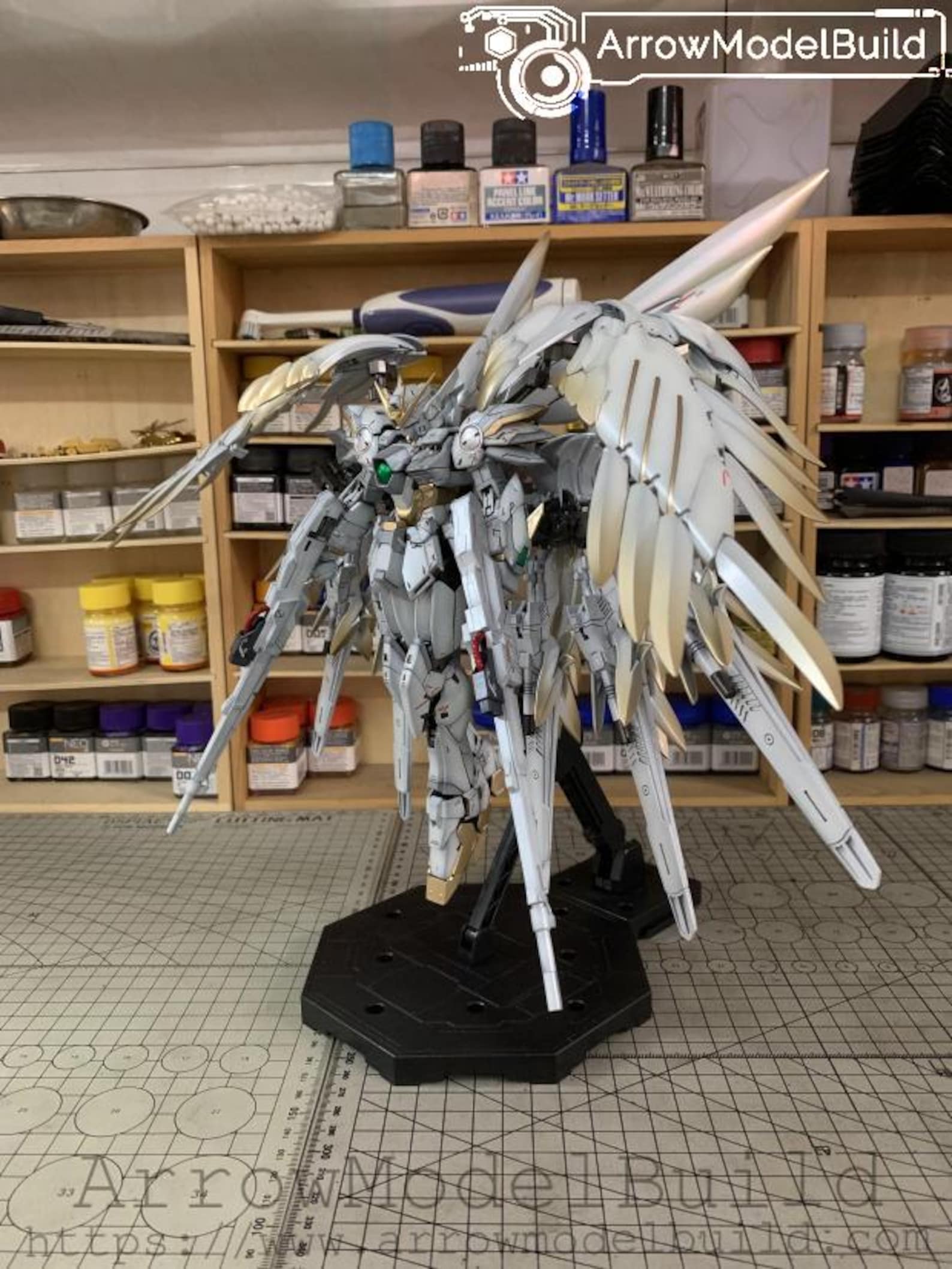 Aeromodelbuild Wing Gundam Snow White Prelude Built & Painted MG 1/100 ...