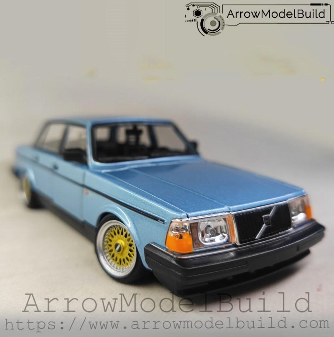 Aeromodelbuild Volvo 240GL (viking Blue) Built & Painted 1/24 Model Kit ...