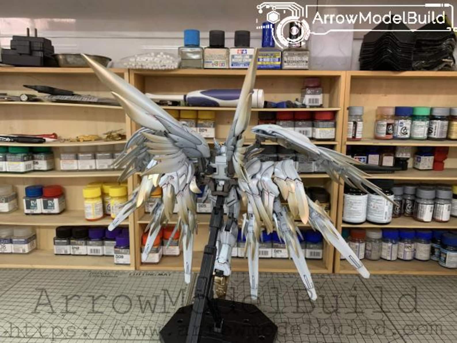 Aeromodelbuild Wing Gundam Snow White Prelude Built & Painted MG 1/100 ...