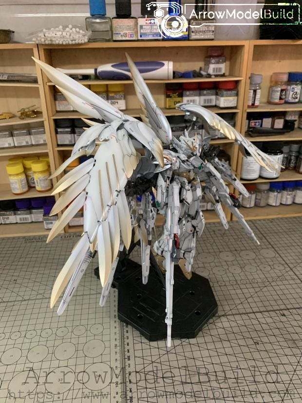 Aeromodelbuild Wing Gundam Snow White Prelude Built & Painted MG 1/100 ...