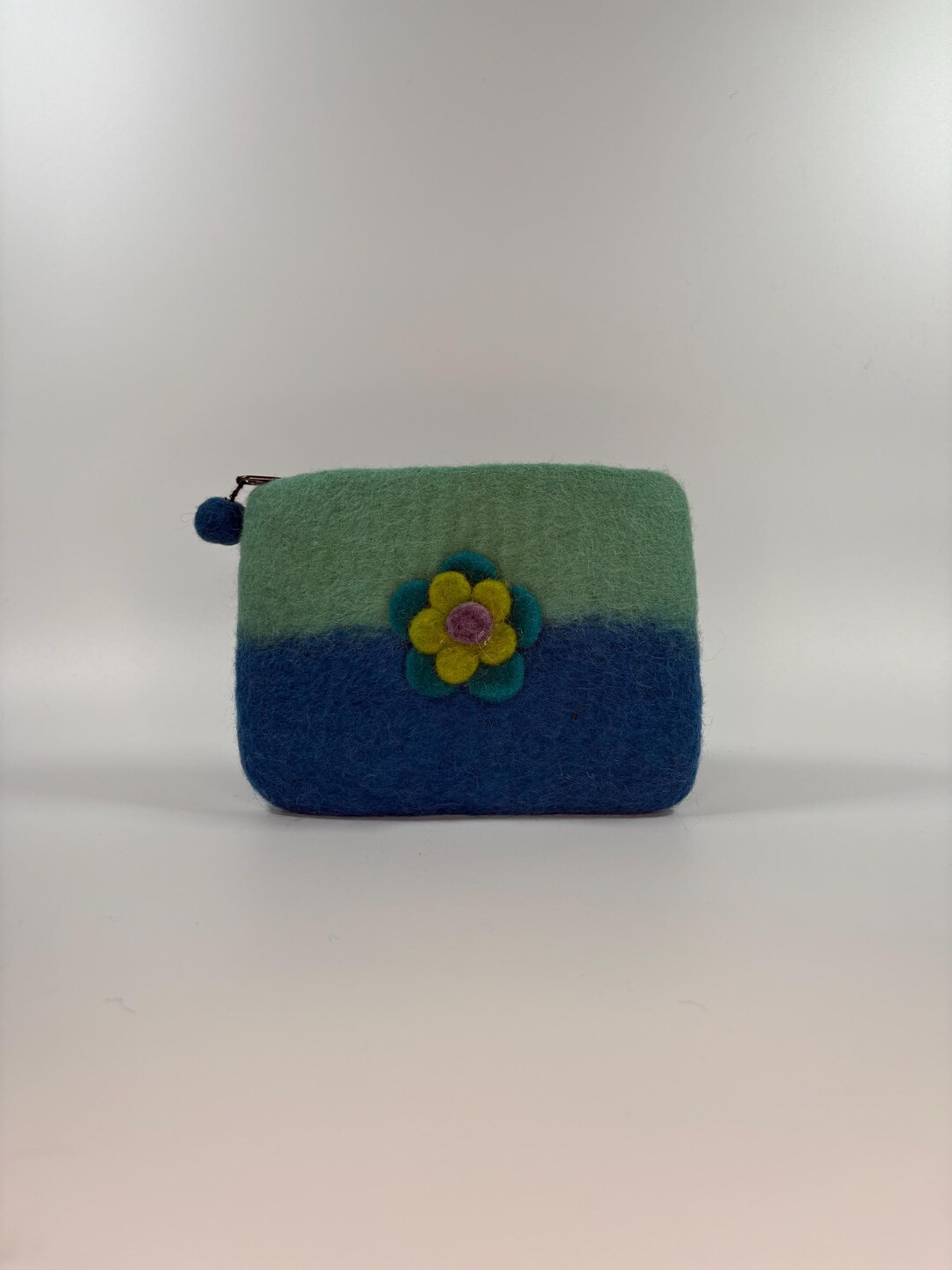 Handmade Felt Daisy Purse - Made in Nepal. - Etsy
