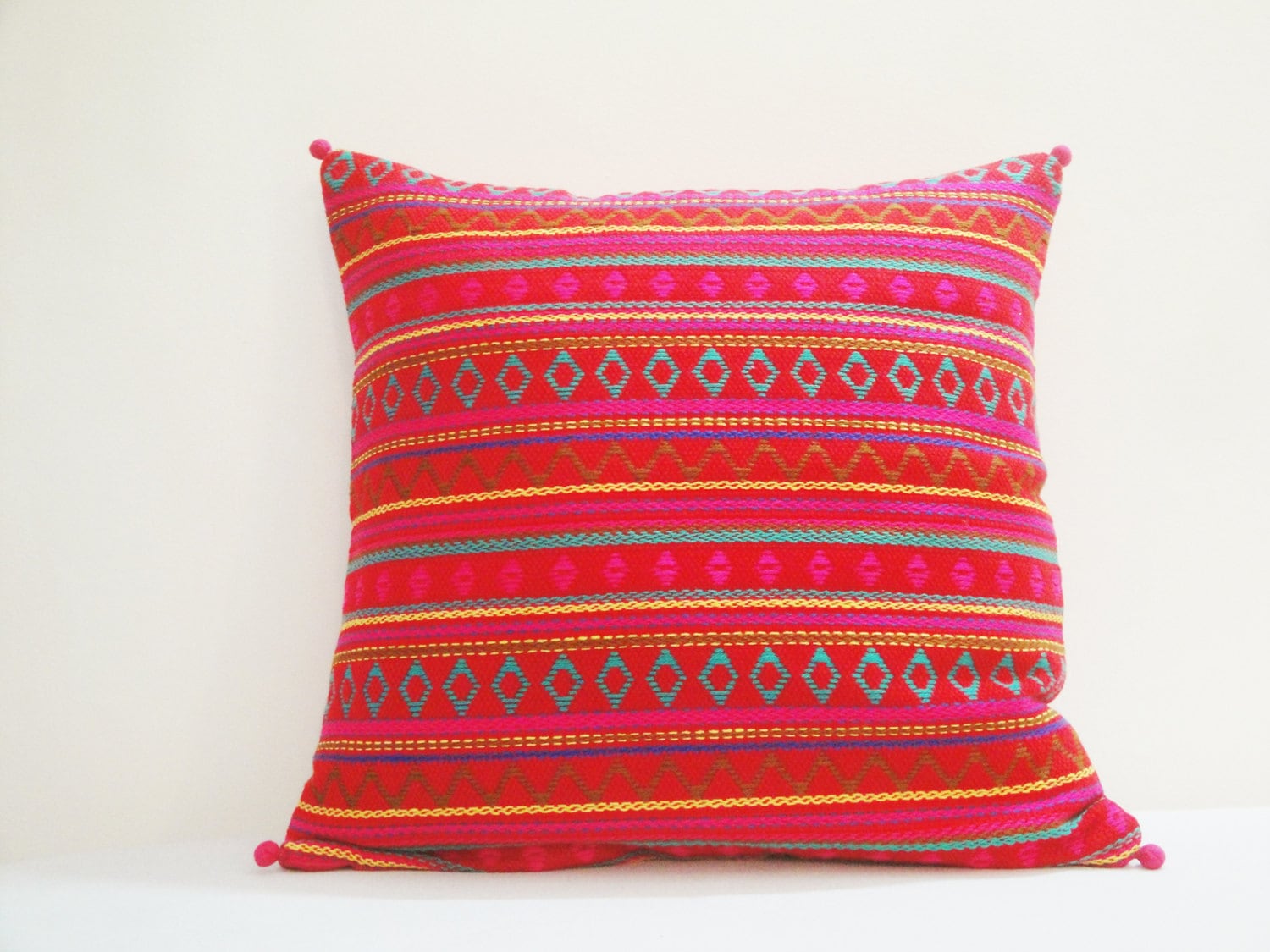 Bright Red Woven Pillow Cover , Colorful Cushion Cover With Multi Color ...