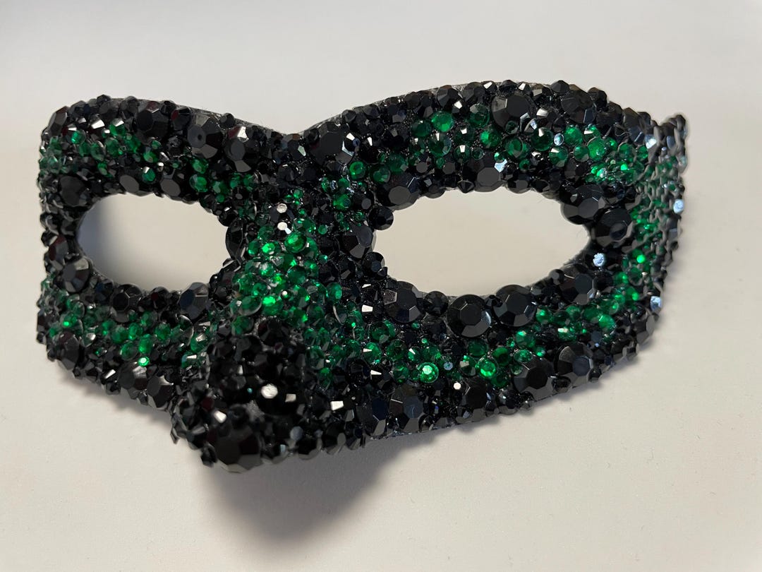 Black and Green Gothic Elphaba Witch Diamonte Halloween Incognito Mask ...