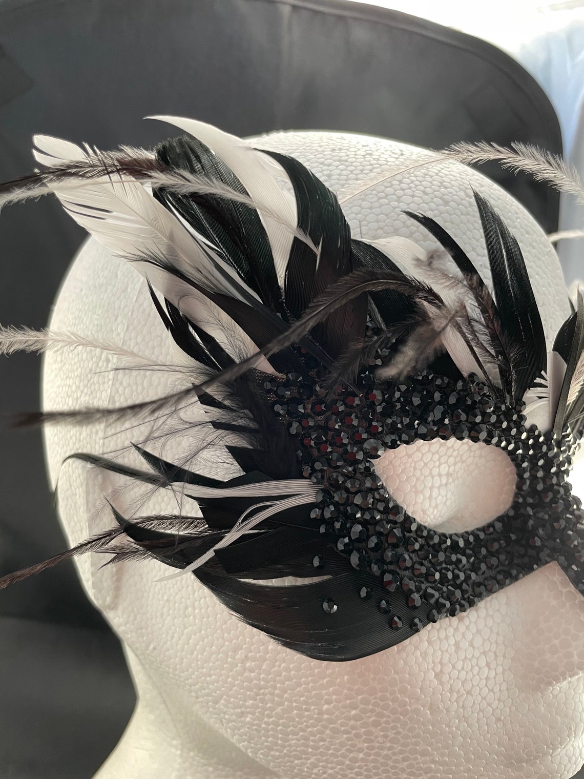 Cruella Deville De Vil Mask With Layered Feather Work and Black ...