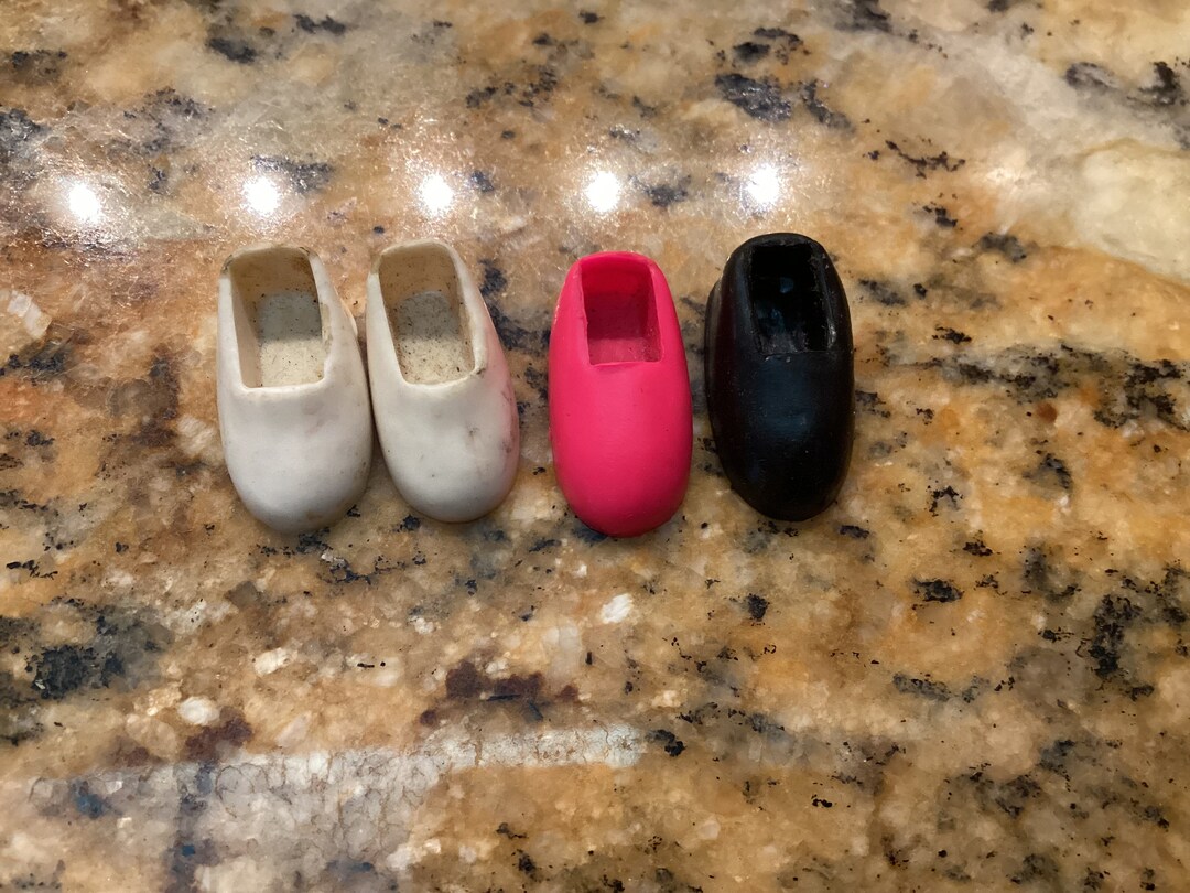 Reserved for Patricia Ideal Flatsy Shoes 1 Pair White, 2 Singles Black ...