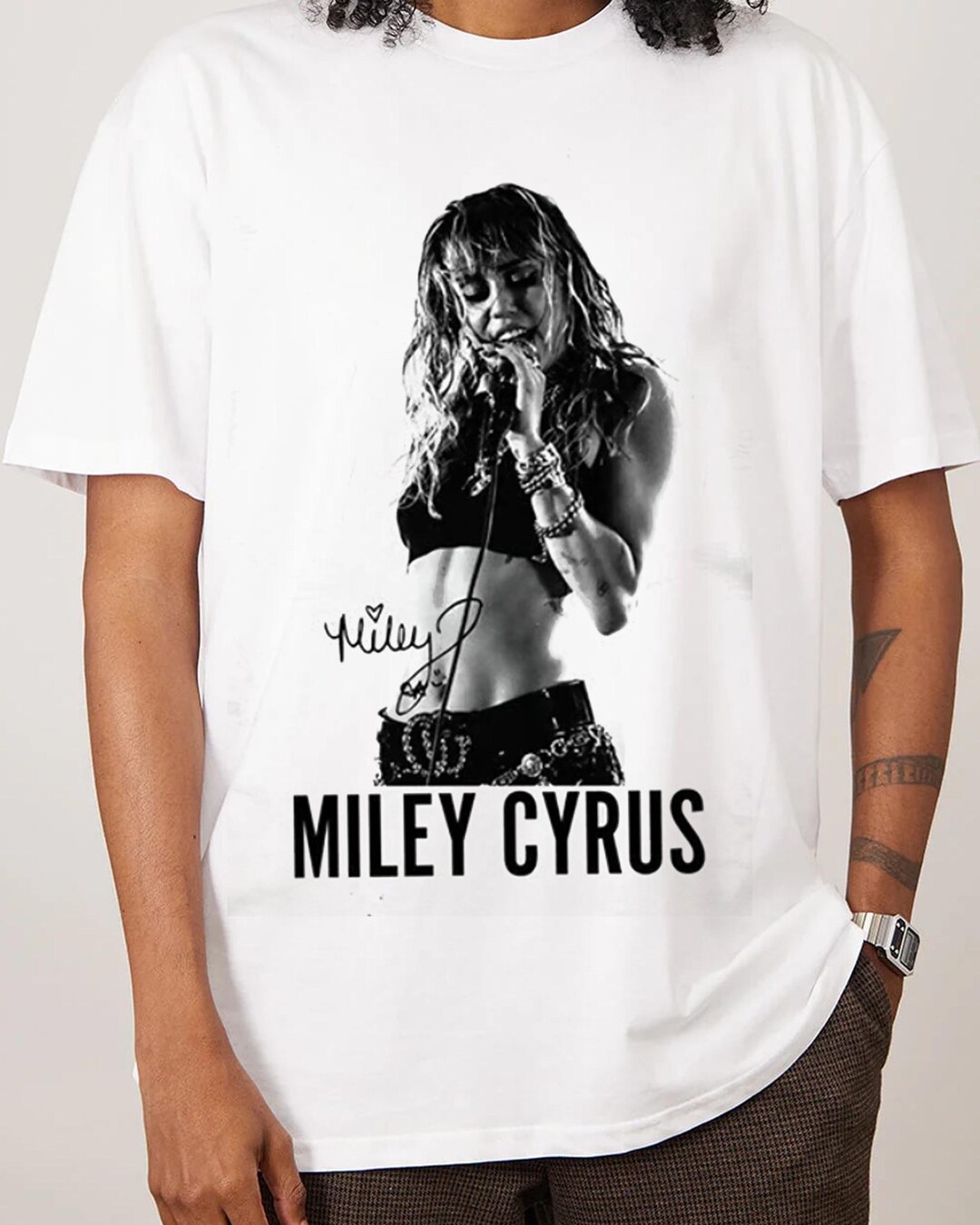 Vintage Miley Cyrus T-shirt: 90s Hip Hop Streetwear - Etsy