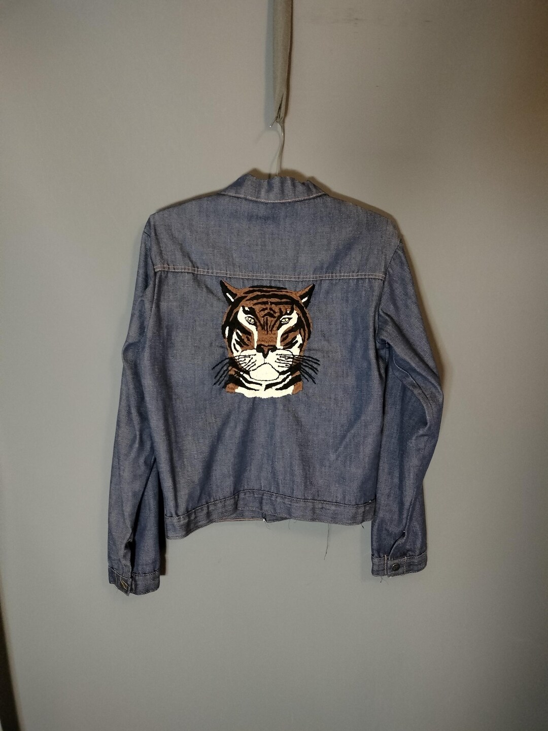 1970s Hand-embroidered Jean Jacket, Tiger Head WWF Kit Embroidery, 70s ...
