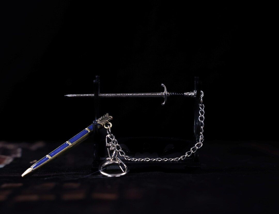 Mini Greatsword Keychain – Blue Scabbard Fantasy Gamer Gift - Etsy