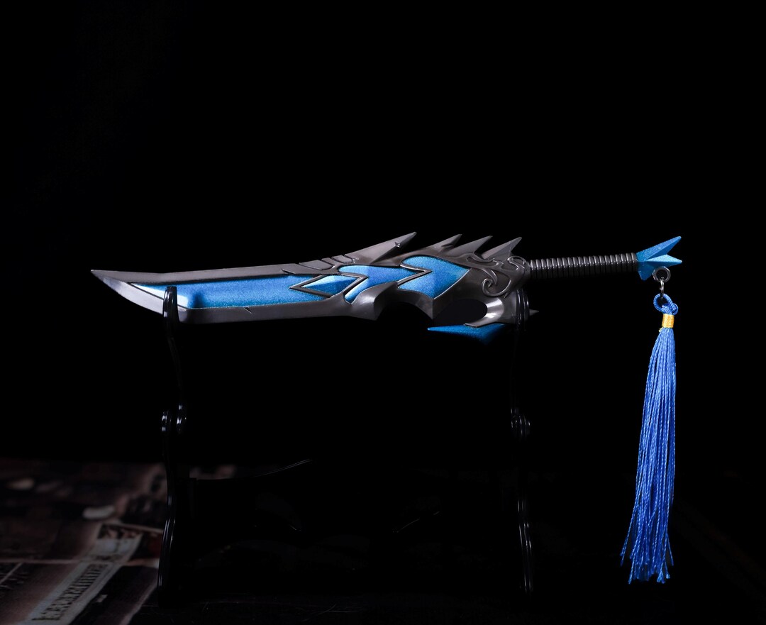 Spiked Greatsword Keychain – Blue Anime Replica - Etsy