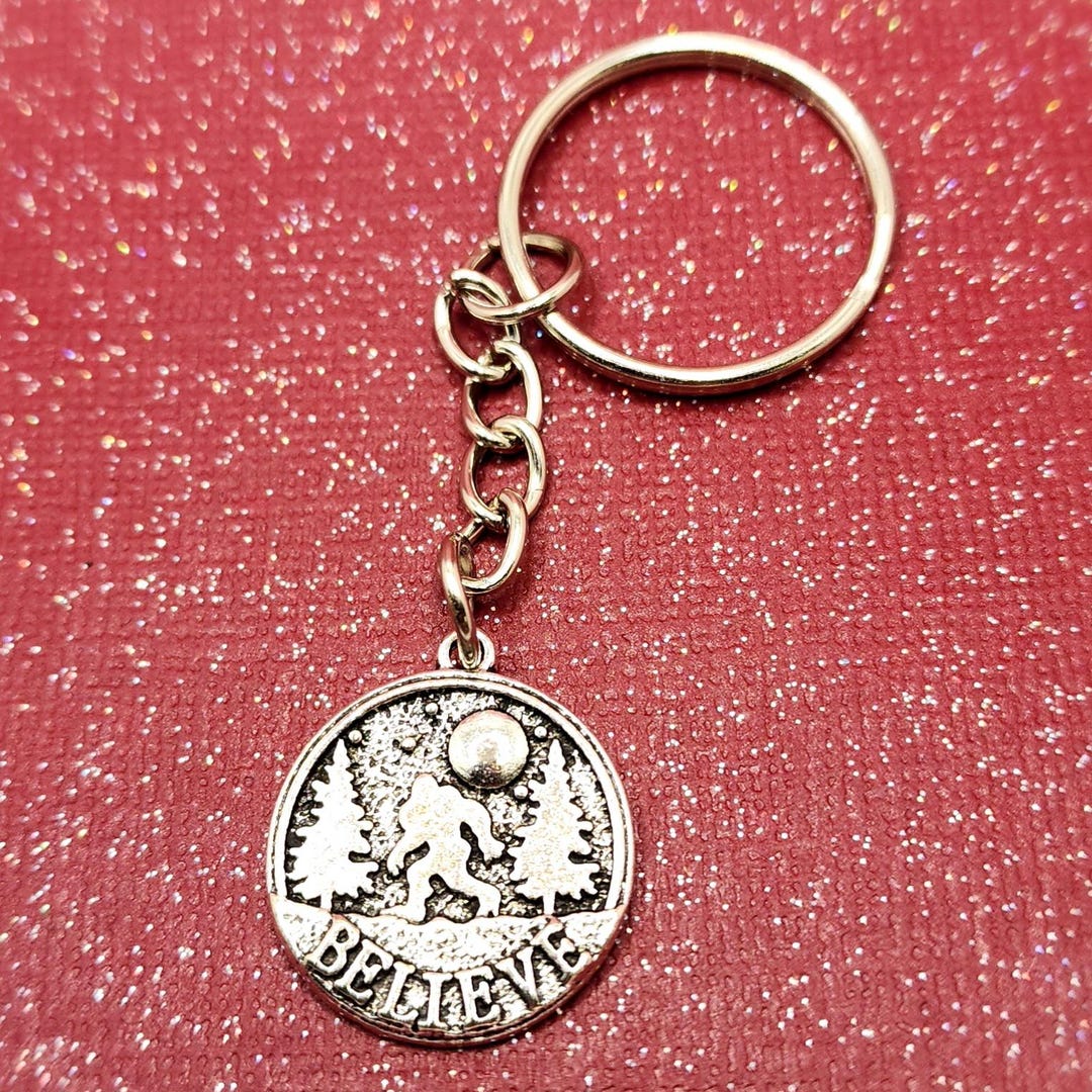 Sasquatch Bigfoot Charm Keychain - Etsy