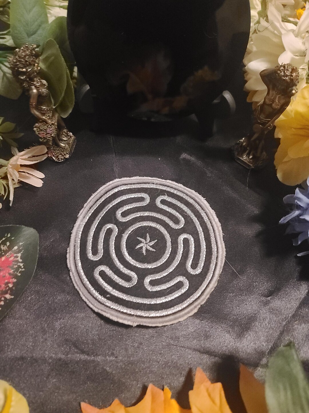 Hecate Altar Rug - Etsy