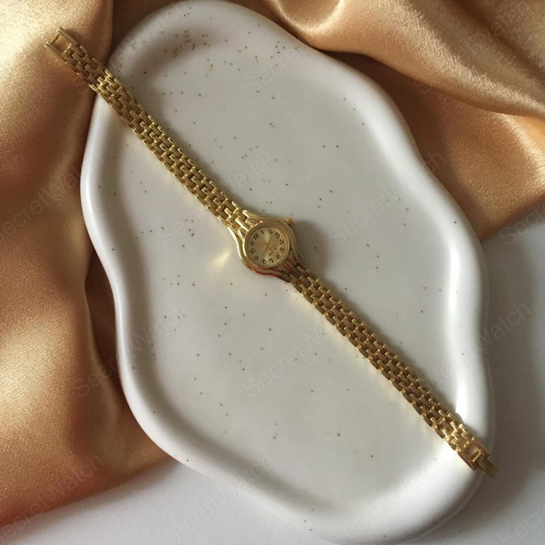 Vintage Women Gold Watch, Gold Bracelet Watch, Minimalist Dainty Gold Watch, Ladies Gold ...