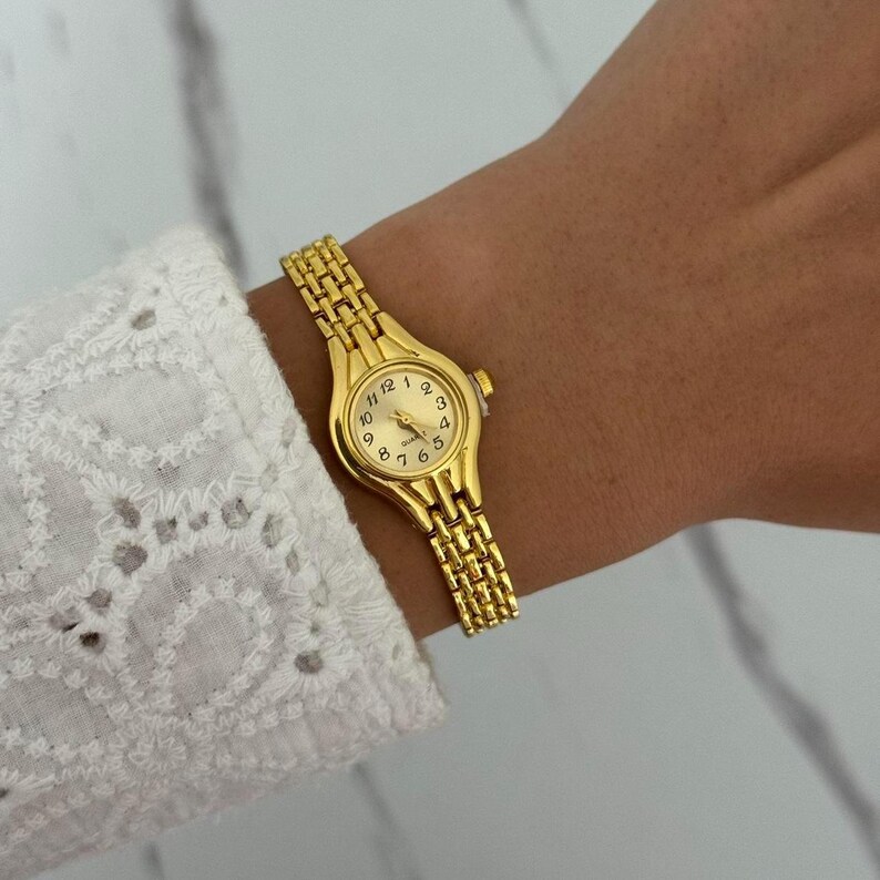 Vintage Women Gold Watch, Gold Bracelet Watch, Minimalist Dainty Gold Watch, Ladies Gold ...
