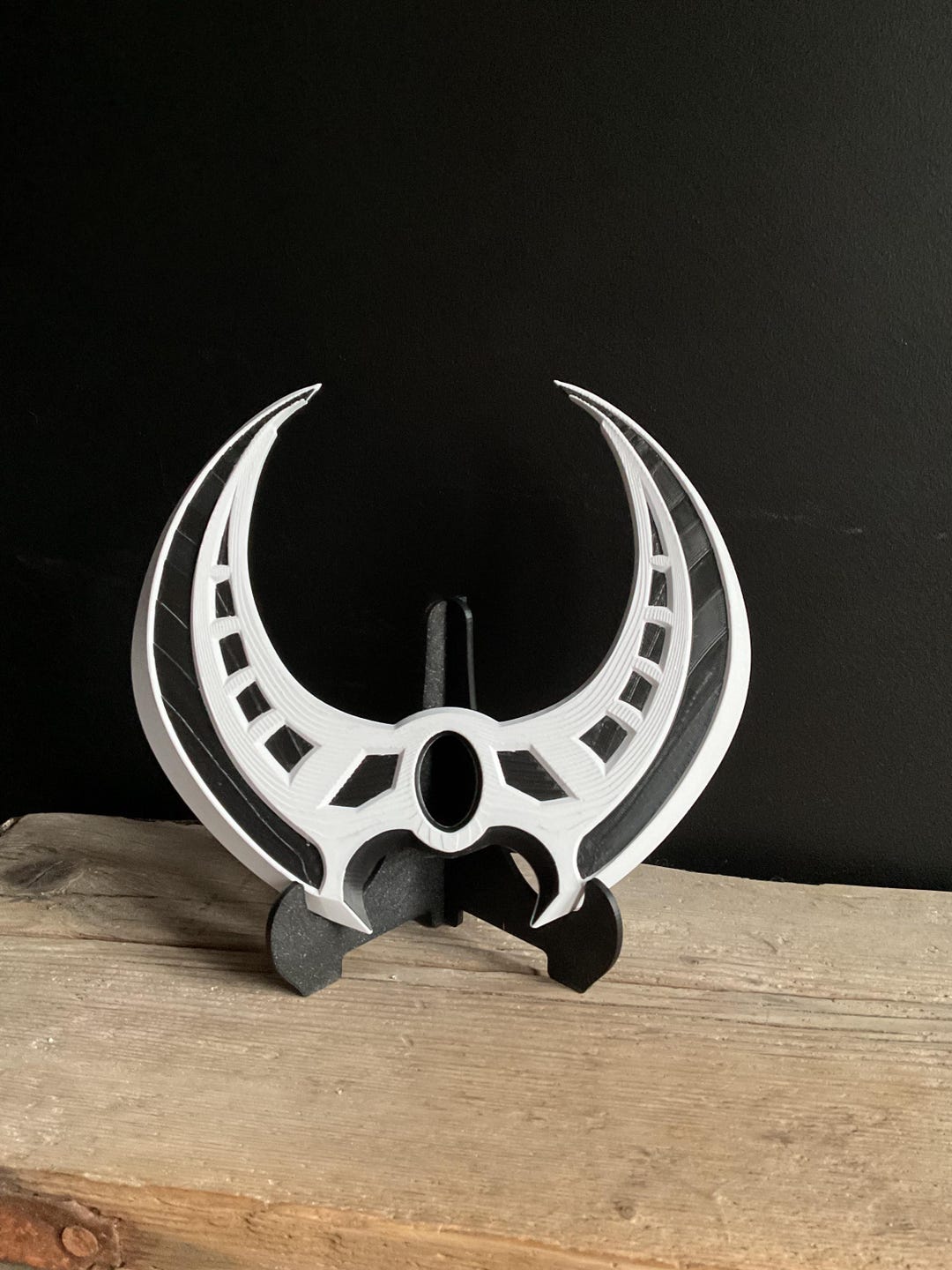 Marvel Rivals Moon Knight Crescent Blade Full Scale Plastic Cosplay ...