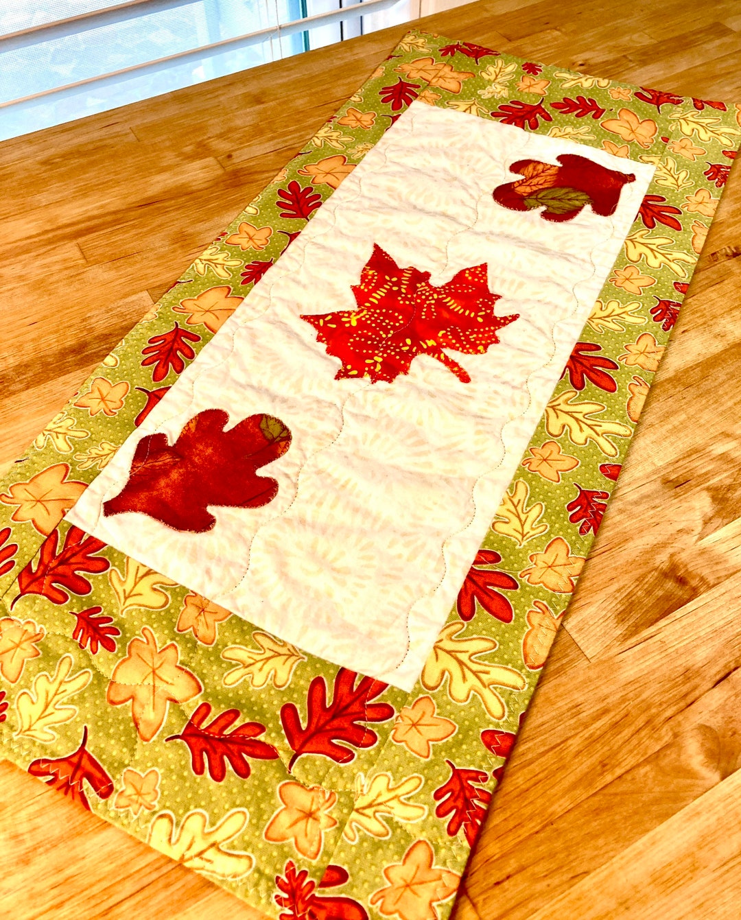 Autumn Leaf Table Runner, Fall Table Runner, Quilted Table Runner ...
