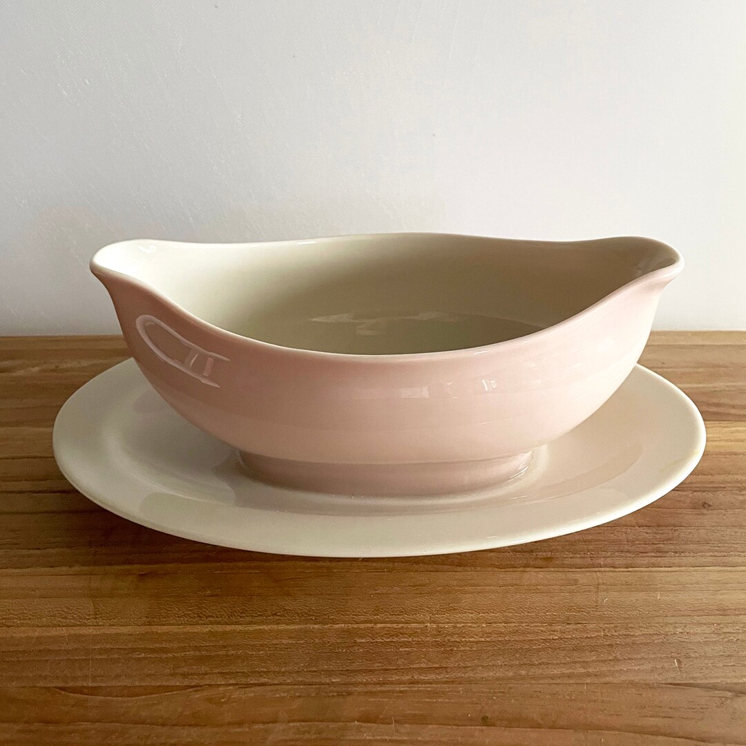 Vintage Mid-century Pink Gravy Boat With Attached Plate – Retro Pink ...