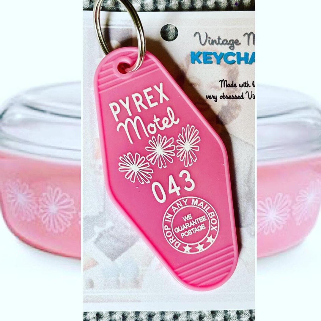 Cosplay for Your Keys! Pink Daisy Pyrex Theme 043 Casserole - Etsy