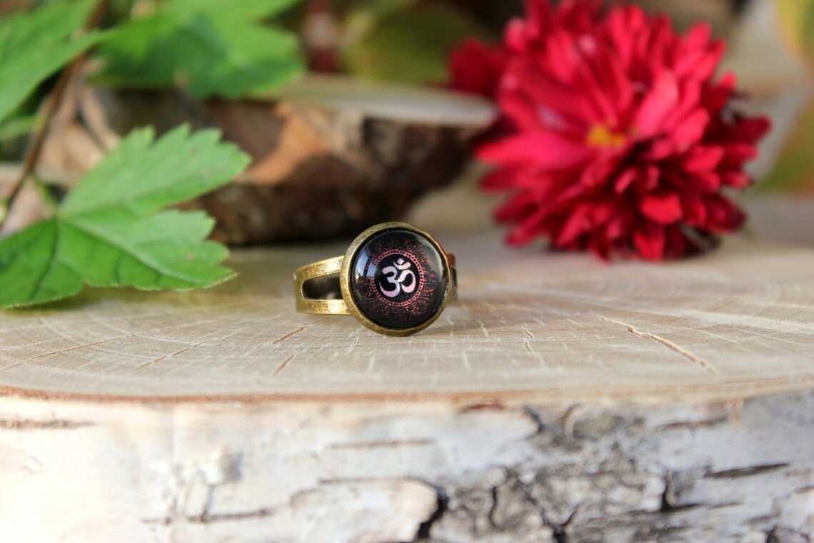 Black and Red Om Ring in Antique Bronze | Hinduism Ring | Spiritual ...