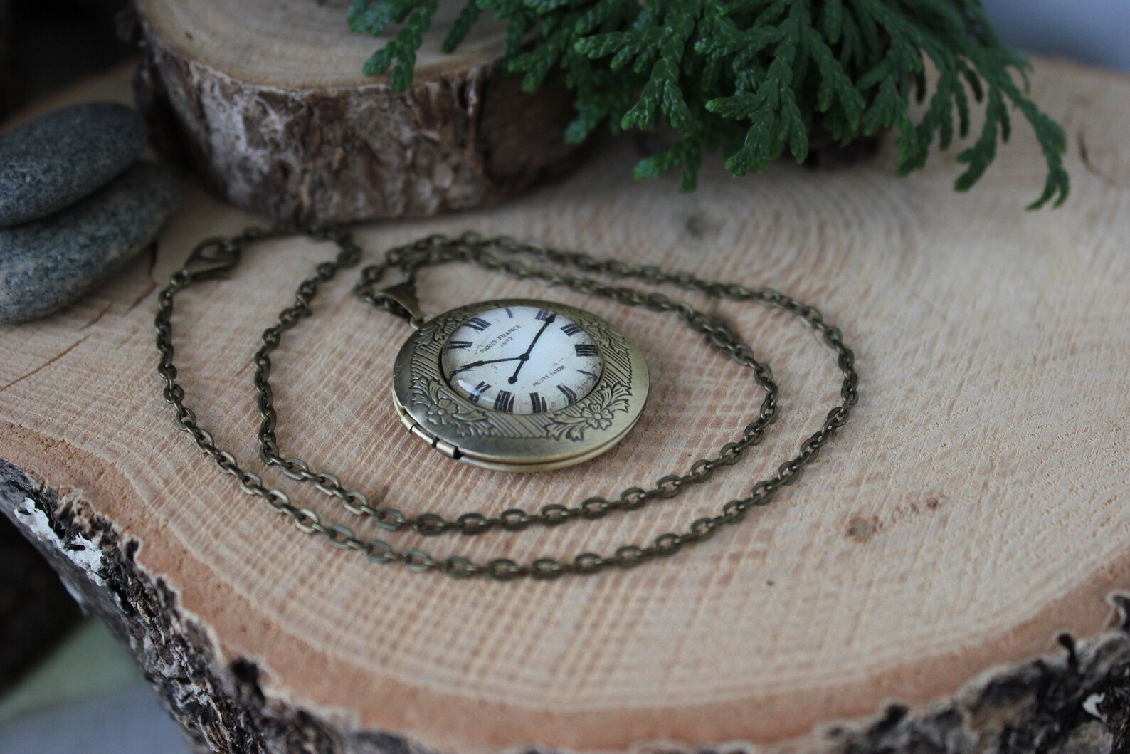 Vintage Clock Locket Necklace Photo Locket Antique Bronze - Etsy