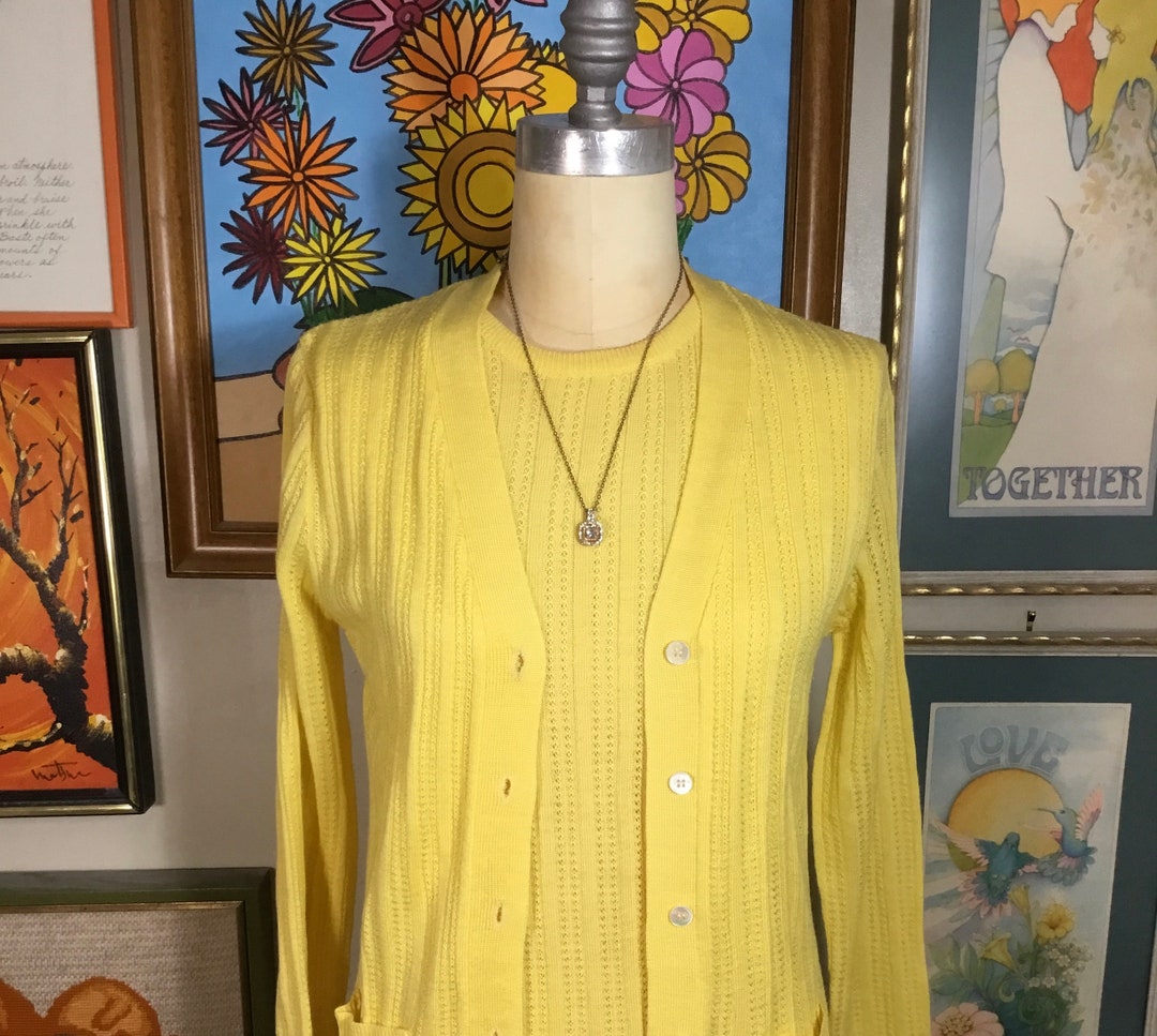Hooper Associates 1960s Women’s 2 Piece Sweater Set - Etsy