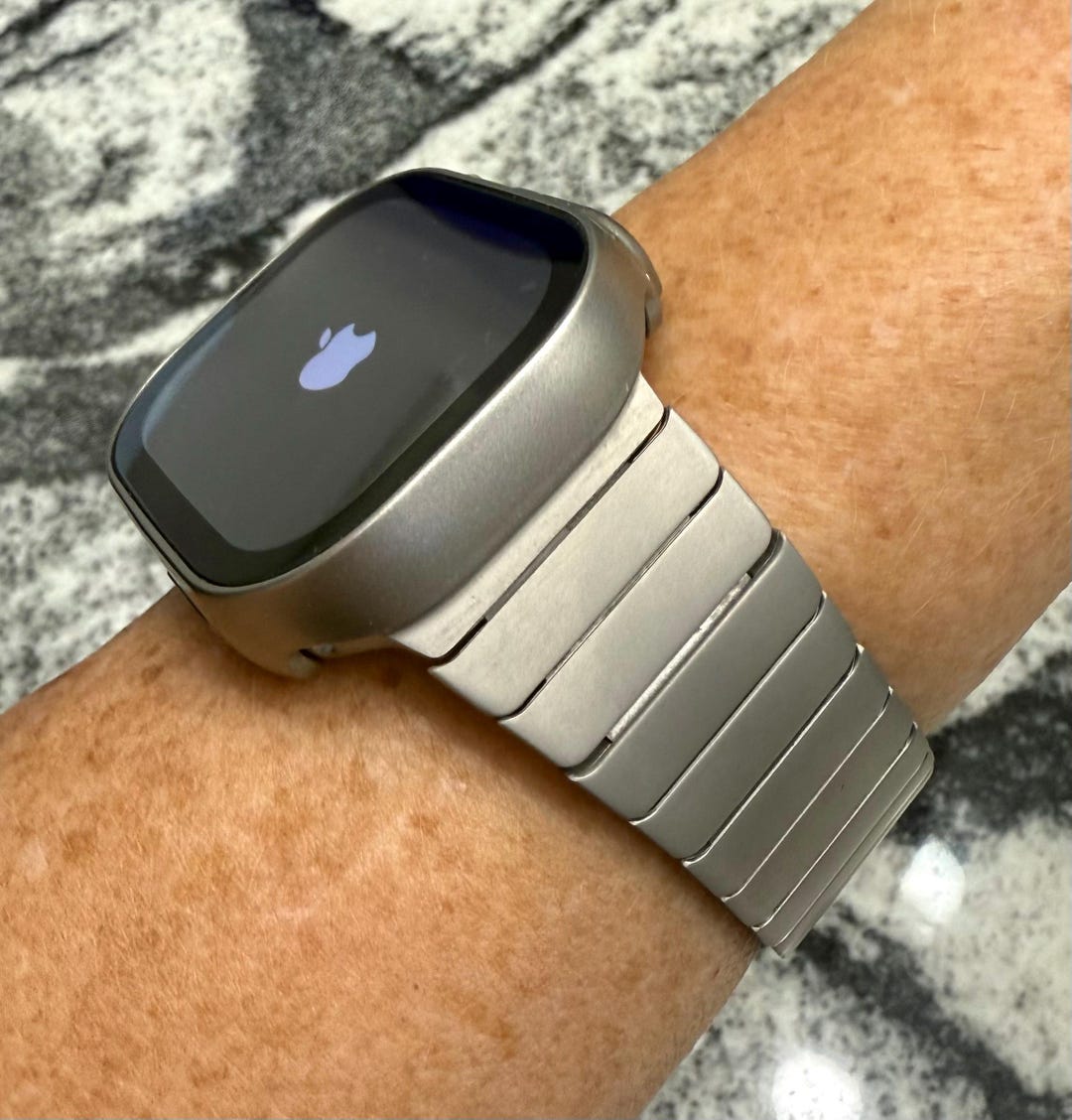Titanium Alloy OEM Apple Watch Look Apple Watch Band and or Titanium ...