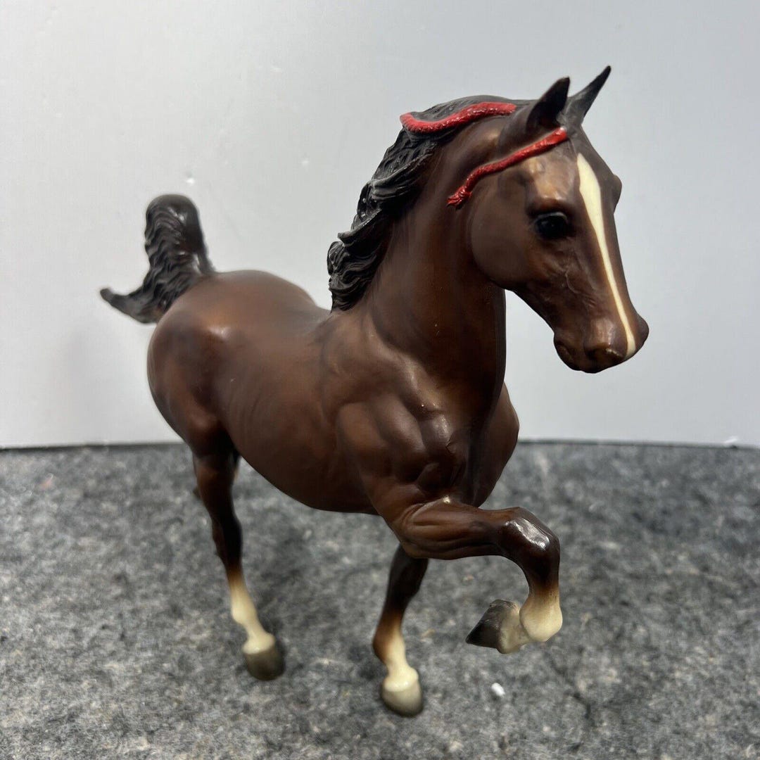 Breyer Horses Traditional #140 Wing Commander Five Gaiter Dark Red Chestnut - Etsy