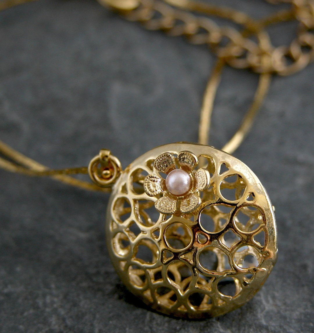 Unique Necklace, Gold Round Pendant With Filigree Flower and Petite ...