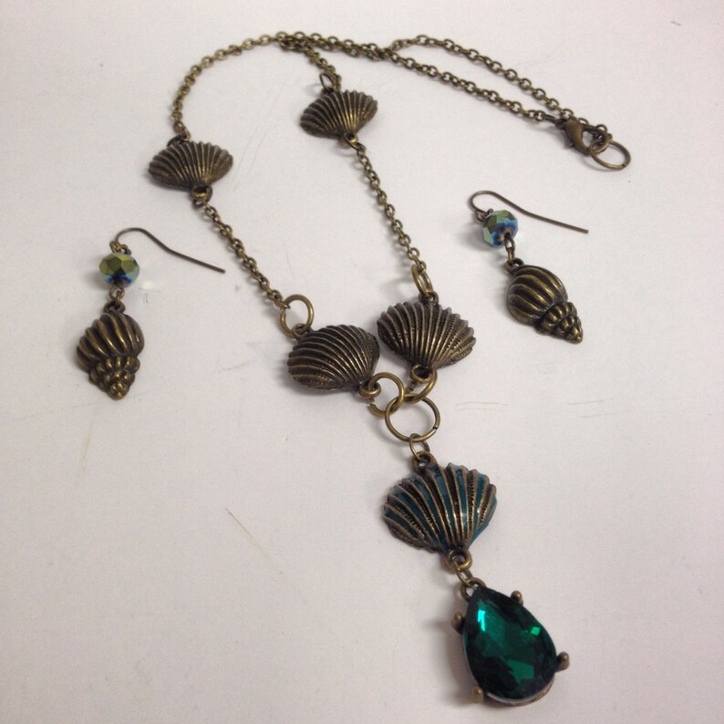 Victorian Brass Clam Shell Necklace and Brass Shell Earrings - Etsy