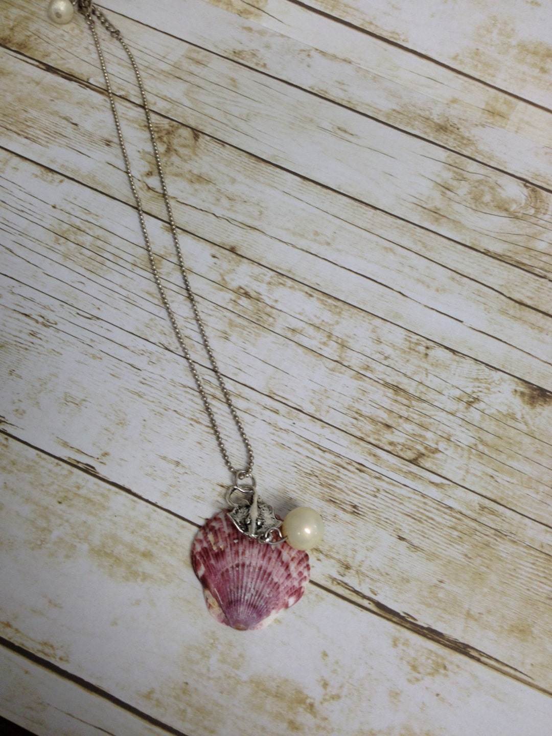 Stingray Scallop Shell Necklace - Etsy