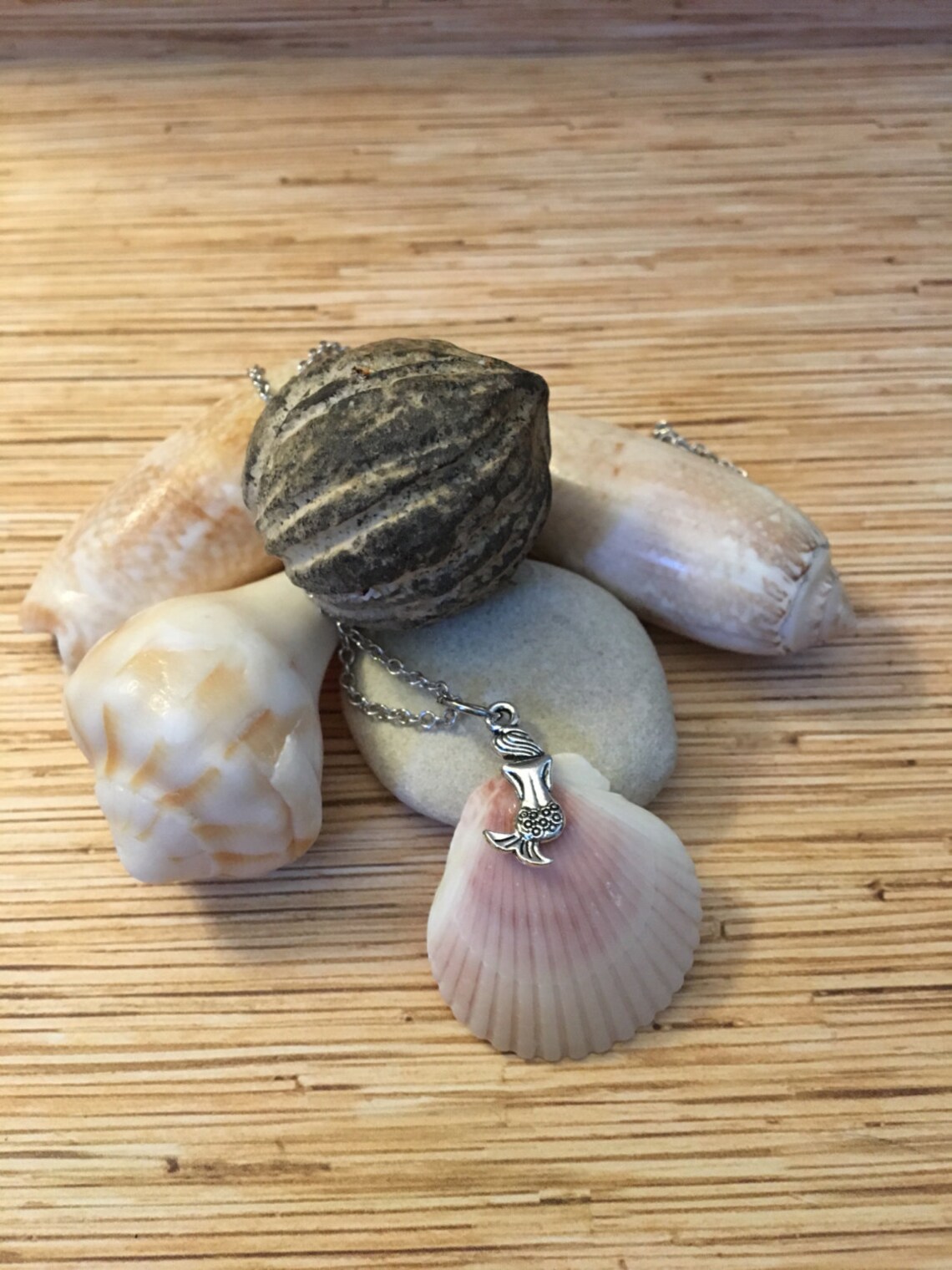 Lavender Blush Scallop Shell Mermaid Necklace - Etsy