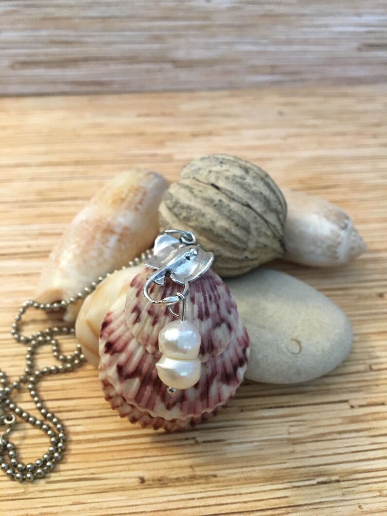 3 Scallop Shell Stingray Necklace | Etsy