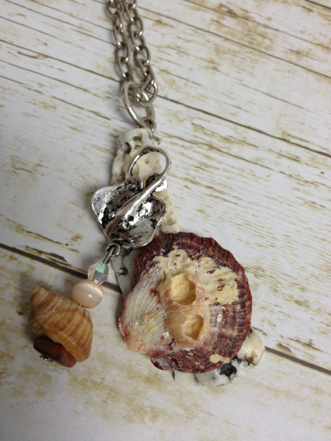 Stingray Dark Red Shell Necklace - Etsy