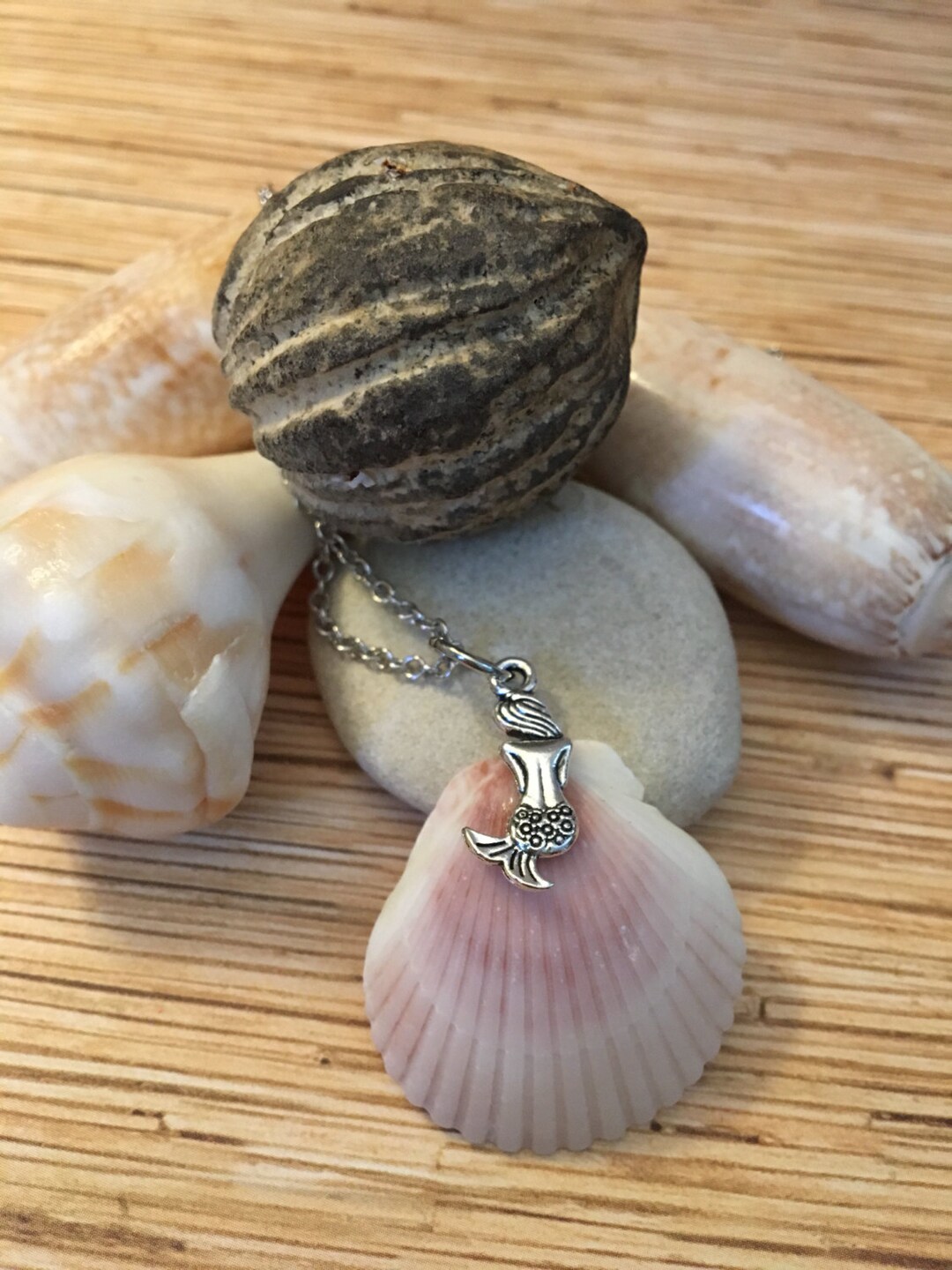 Lavender Blush Scallop Shell Mermaid Necklace - Etsy